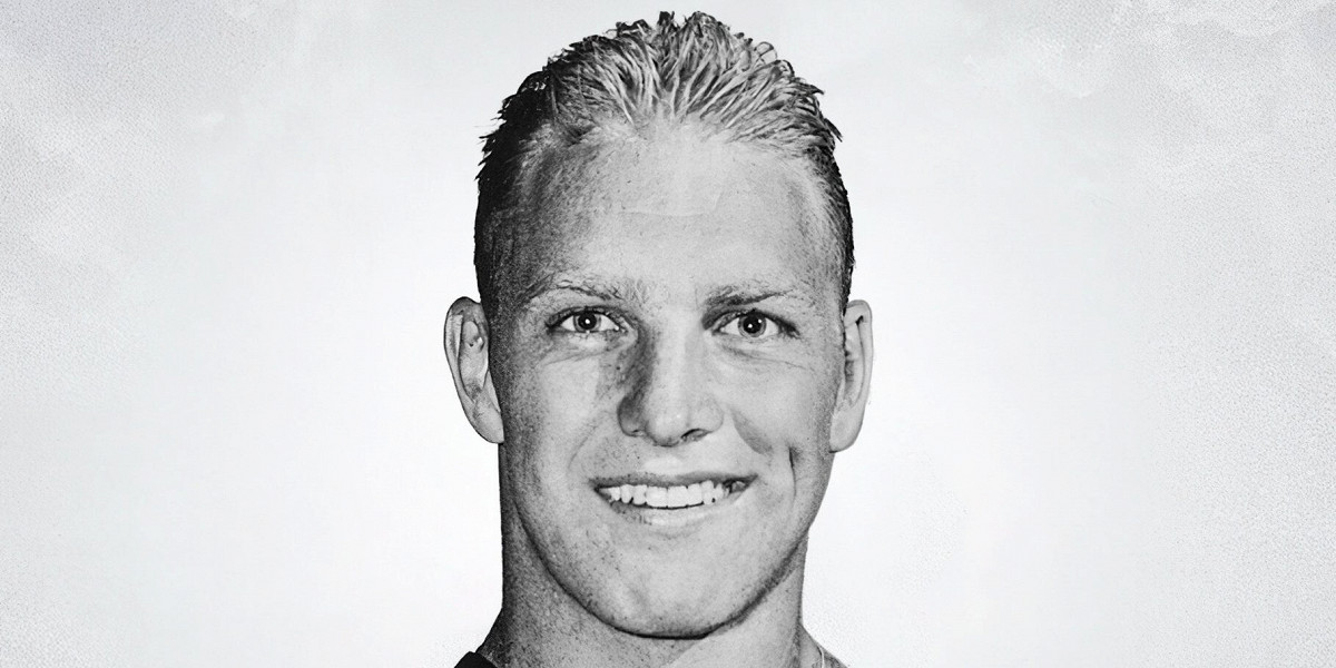 Умер легендарный канадский хоккеист Бобби Халл. Ему было 84 года ...